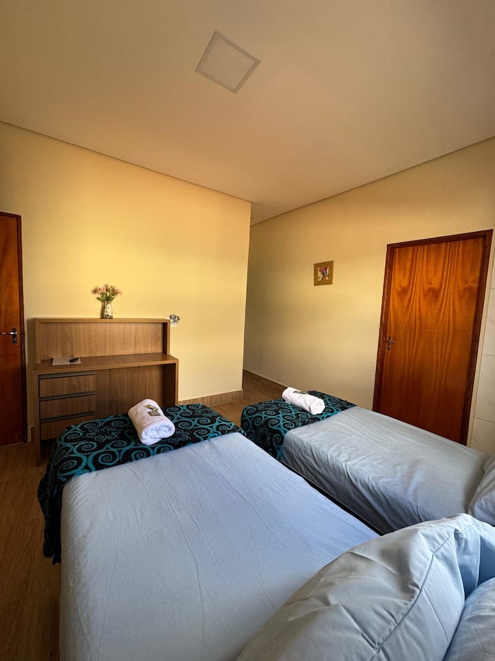 Suíte P/4- 3 Min Br050/262 - Uberaba
