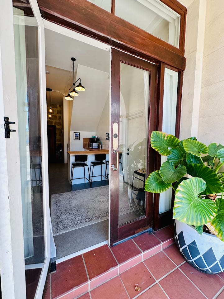 The Old Guitar Shop, Heritage Apartment Fremantle - Fremantle