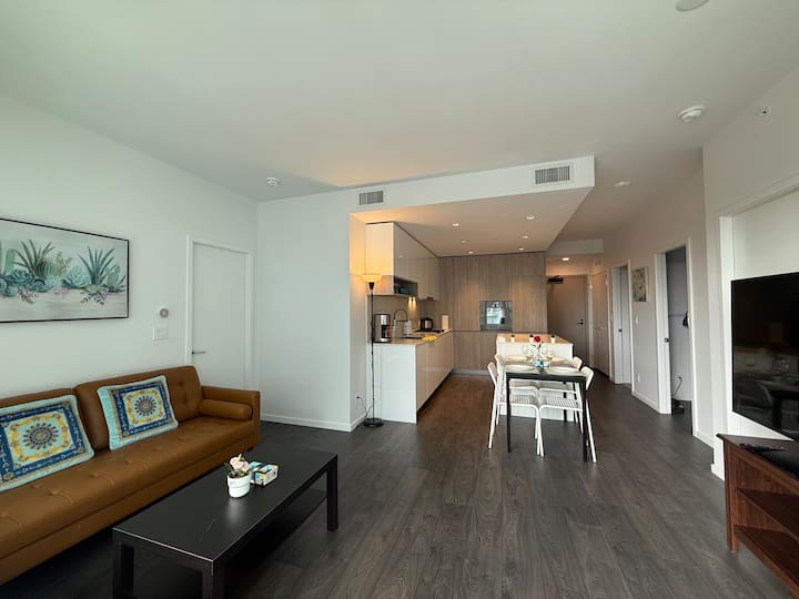 Luxury Condo 2 Bedroom Richmond Center - Richmond