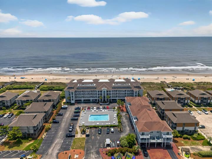 The Big Kahuna: 6br/4ba Townhome On The Sand - Sunset Beach, NC