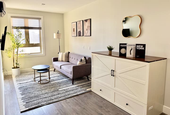 Modern Condo Near Nyc Skyline + Parking - East Rutherford, NJ