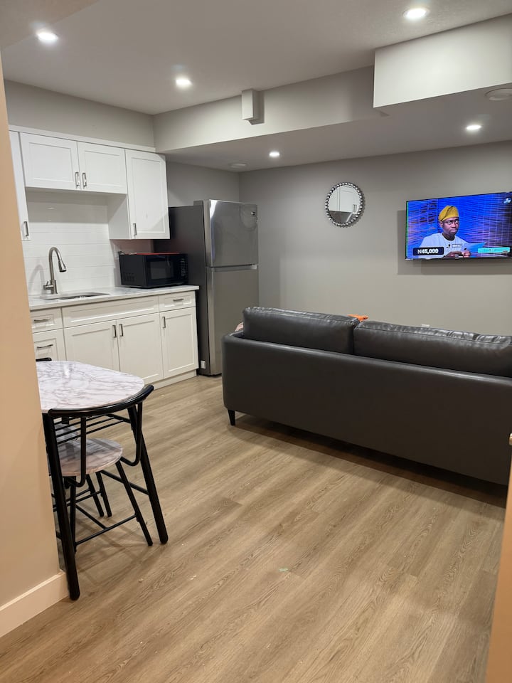 One Private Room - Airdrie