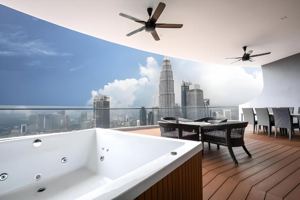 KLCC View Penthouse - Apartments for Rent in Kuala Lumpur, Federal ...