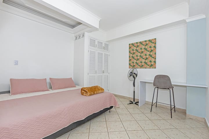 Apartamento Externo En El Corazón De Medellín - 麥德林