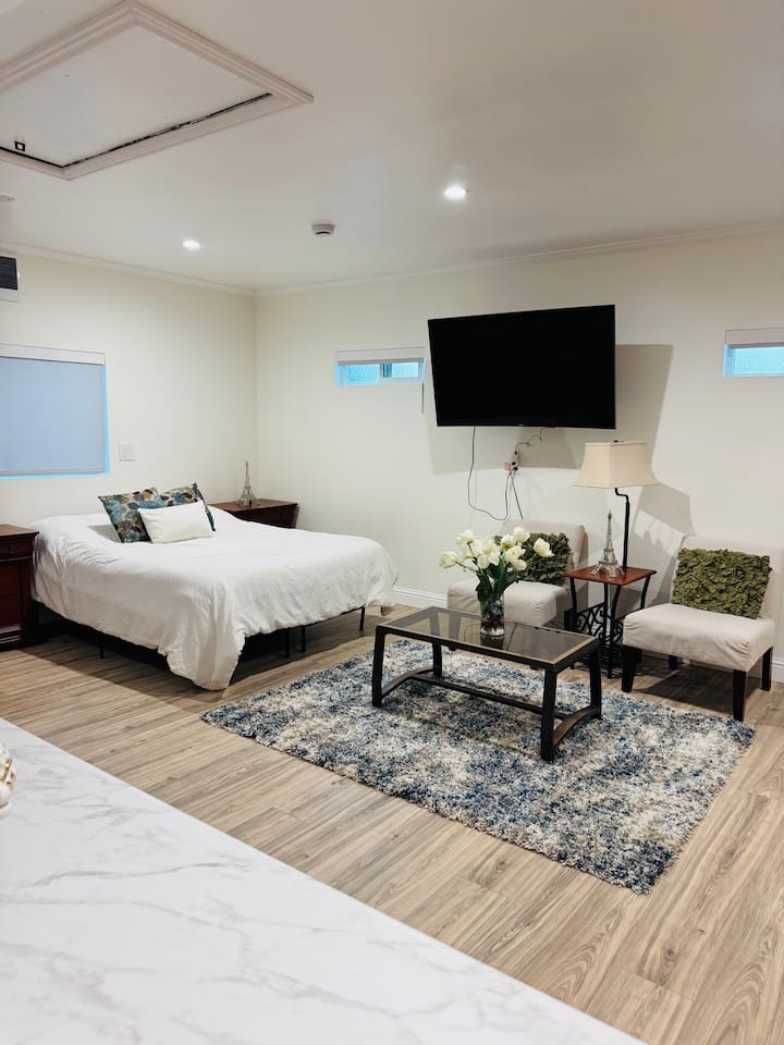 Cozy Studio W/ Kitchen + Laundry | Self Check-in - サン・マテオ, CA