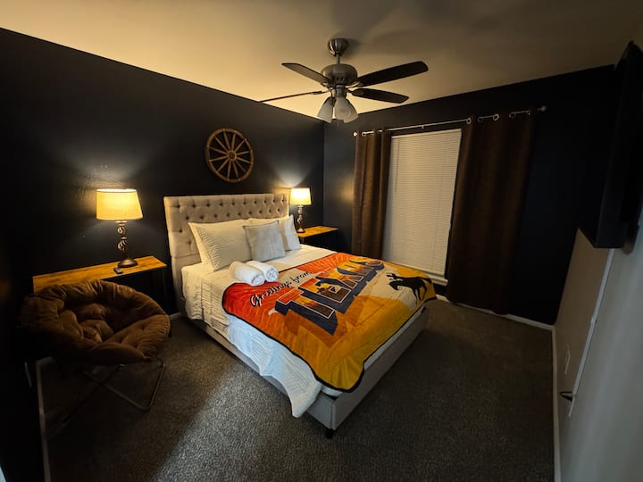 Western Pacman | 2bd 2bth | 2 Min Bella Woods - Midlothian, TX