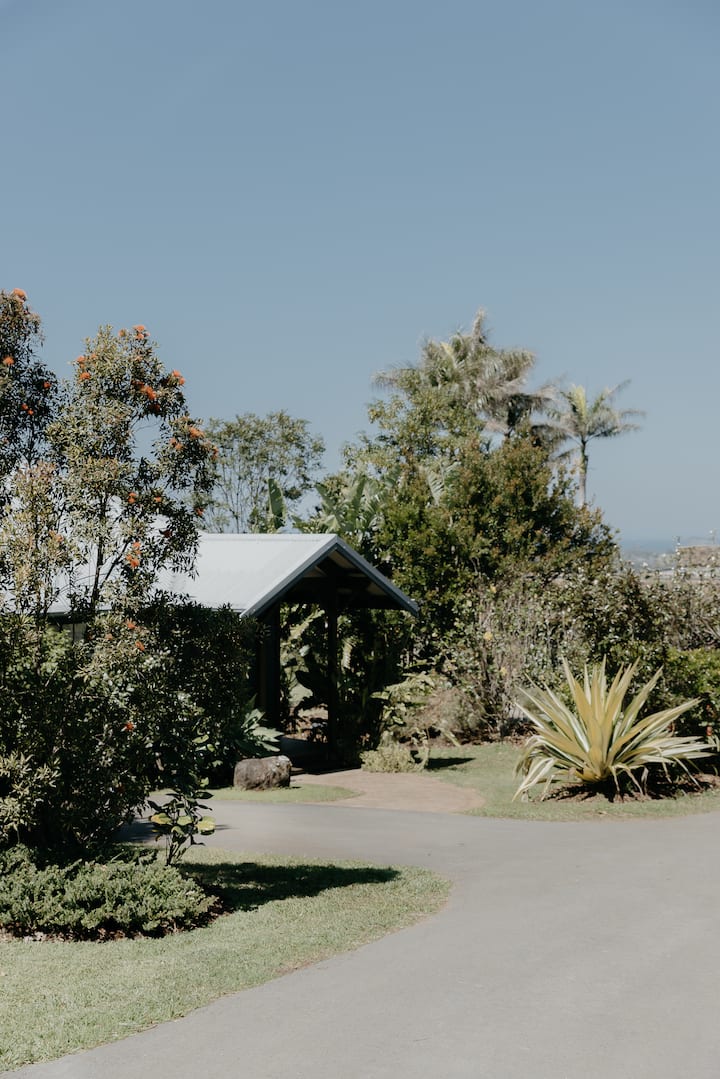 Cabin With Ocean Views In Byron Hinterland - Byron Bay