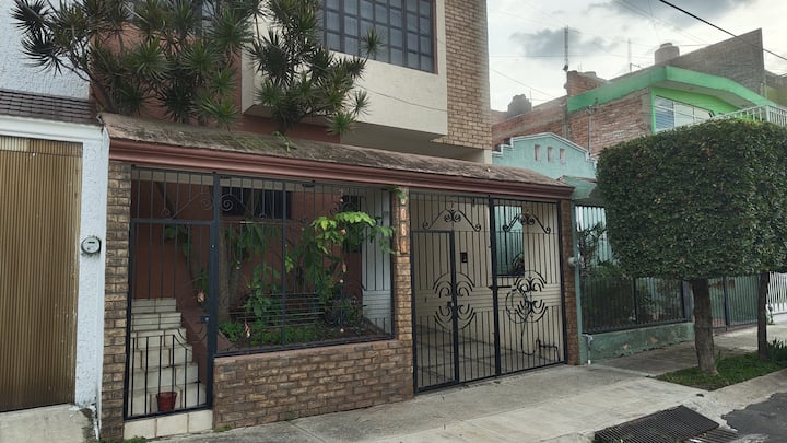 Bonita, Amplia Con Asador Y Cochera! - Tonalá