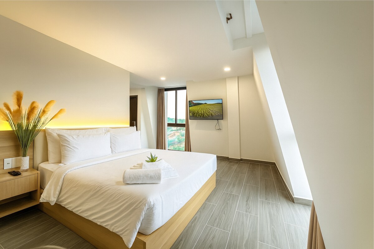 Hotel mit Blick auf das Haus und die Stadt - Hotels zur Miete in Dalat ...