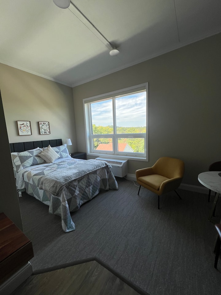403 Modern Brand New Studio Apartment - Cheesequake State Park, Matawan