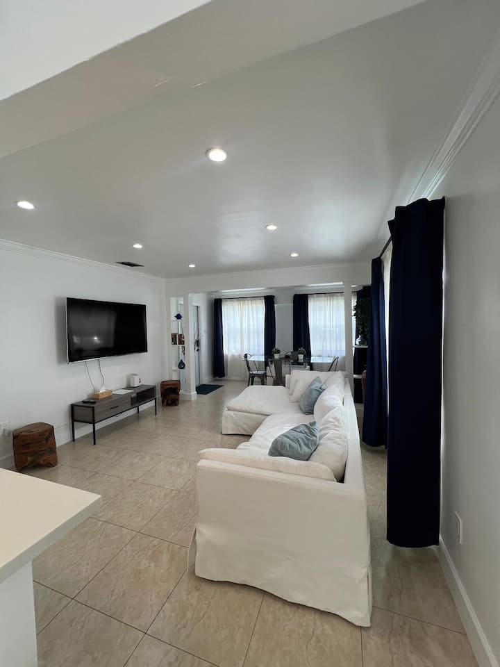 2br/1b - Sunny Hollywood Hideaway - Hollywood, FL