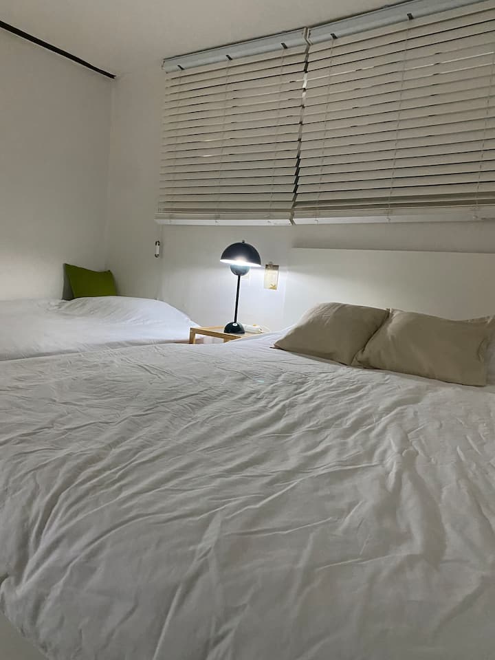 Bright & Airy 2br | Nonhyeon Central Gangnam Hub - Seoul