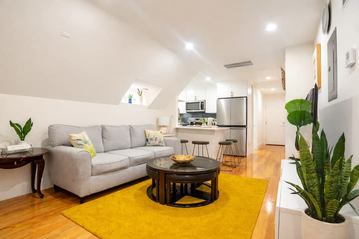 Pet-friendly Dorchester Apt W/ Free Parking 80/3 - Quincy, MA