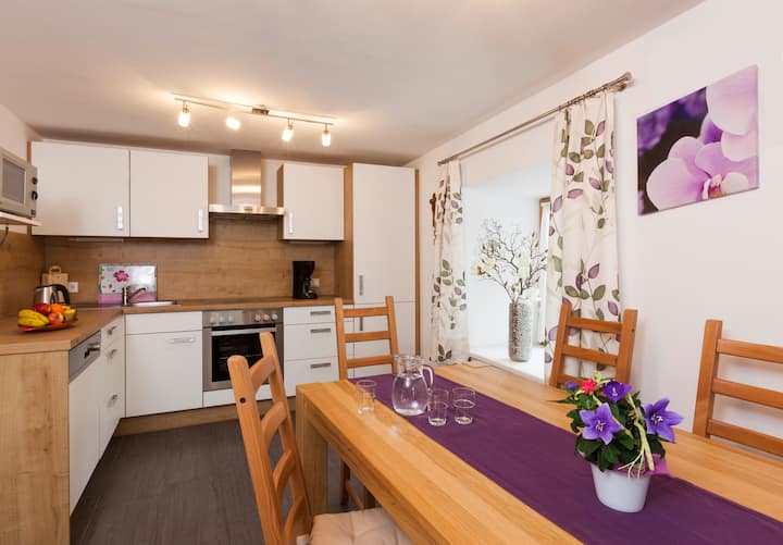 Zentrale Wohnung – 2 Sz, 2 Bäder, Gemütliche Stube - Gries im Sellrain