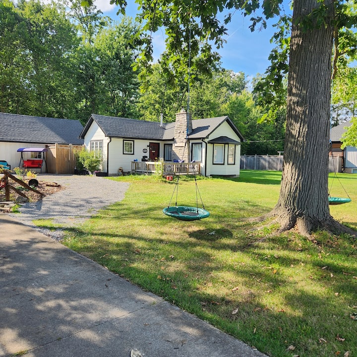 Welcome To The Lilac Room! - Fort Érié