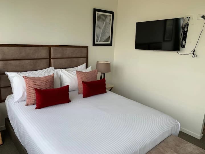 Lovely 1 Bedroom Apt In Surfers Paradise - Surfers Paradise