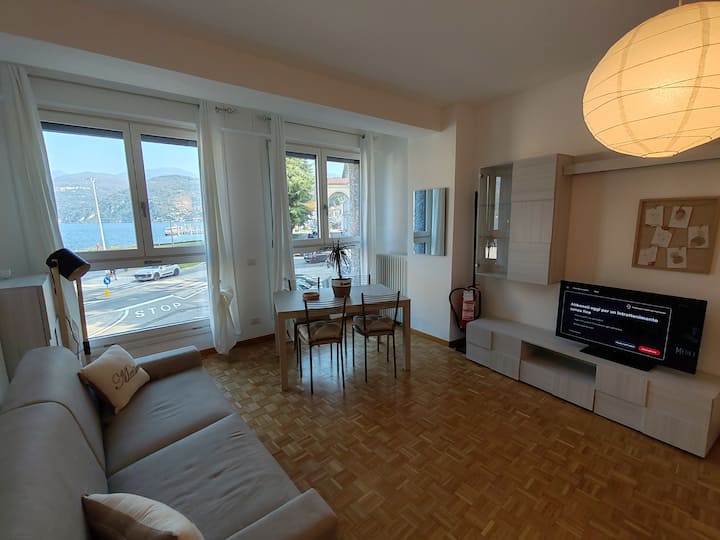 Fronte Lago Mono. - Luino