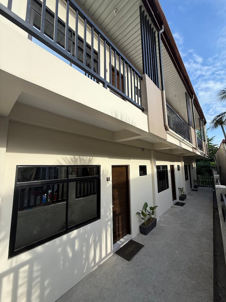 Cozy Studio Apartment In The City - Cauayan City