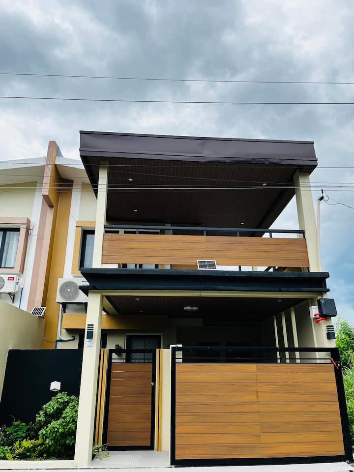 Calapan Guest House - Calapán