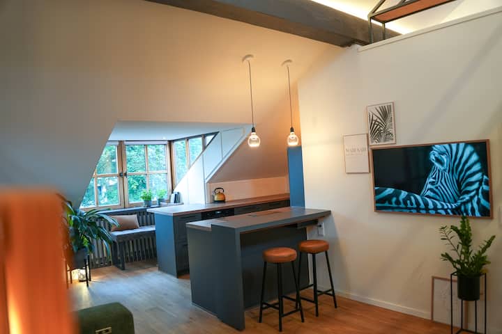 New! Modern Munich Apt – Parking & Balcony - Munich
