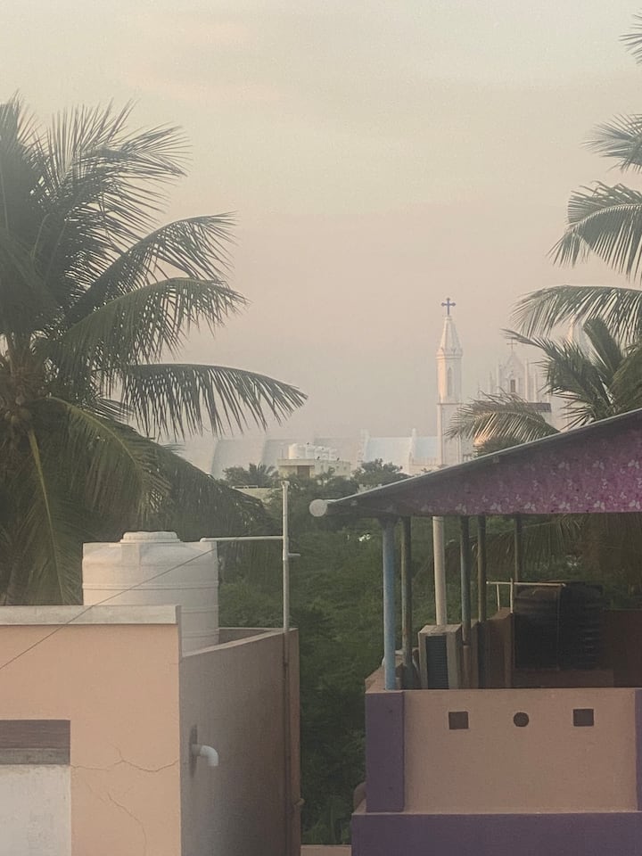 Church View From Open Terrace &10 Mins Walkable - Velankanni
