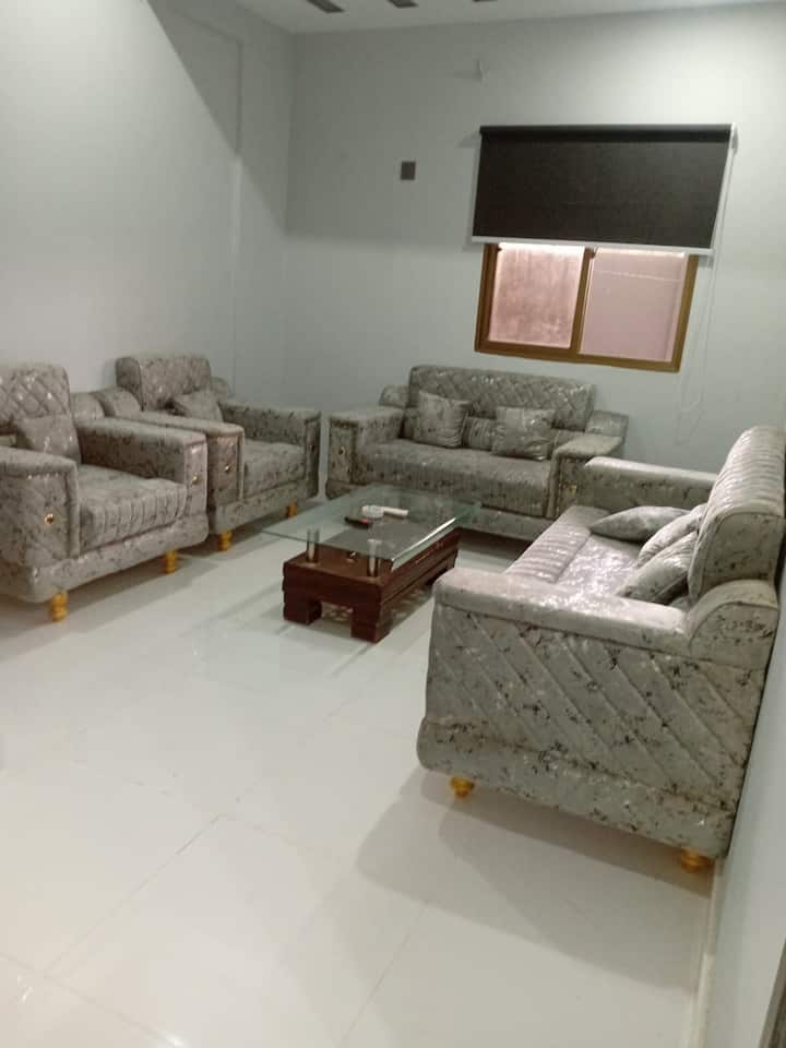Spacious & Luxury Apartment - Karachi
