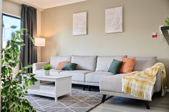 Stylish Retreat | Central | Pool | 65'" Tv - Nedlands
