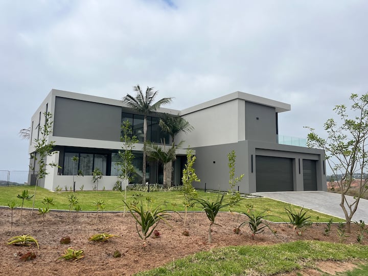 Villa Jolie-shae - Dolphin Coast