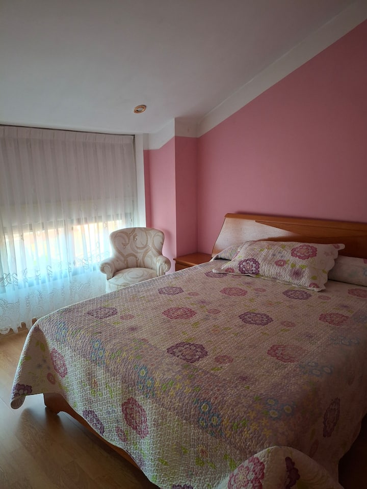 Casa Luminosa De Tres Plantas - Toro