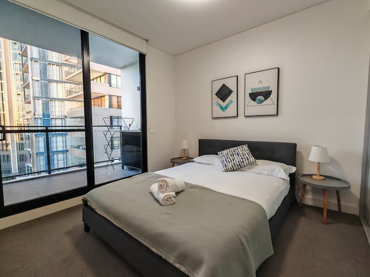 A Relaxing Stay In Wentworth Point - Parramatta