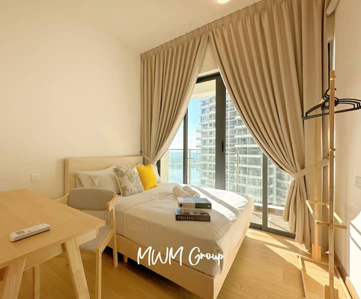 Creamy Family| Vitamin Sea Walks To Beach & Mall - Johor Bahru