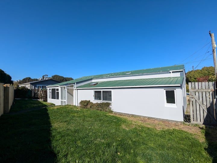 Home In Johnsonville - Wellington
