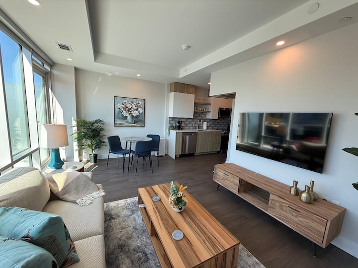 Penthouse Downtown 1 Bedroom With 6 Appliances - Nova Scotia