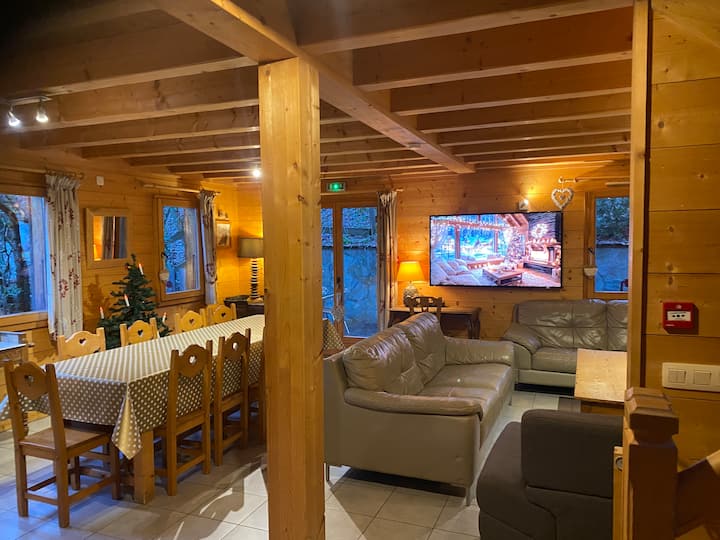 Spacious Morzine Chalet With Hot Tub & Sauna. - Morzine