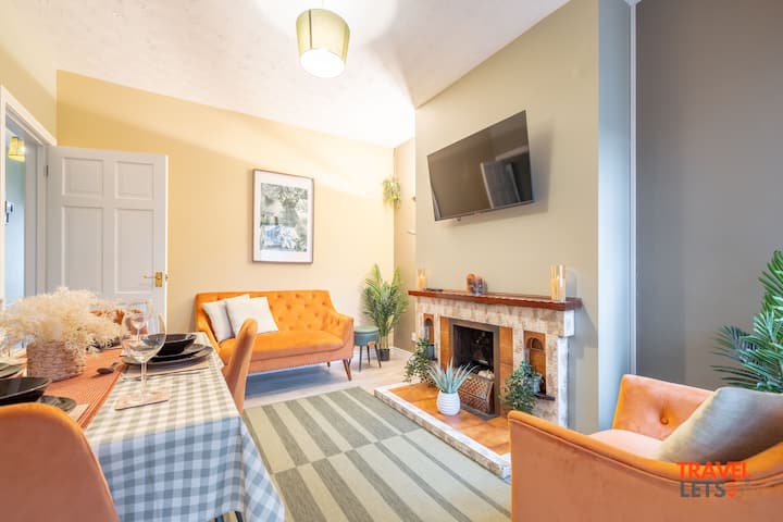 Workers Accommodation (6br, 2 Houses, Sleeps 12) - Ballycastle