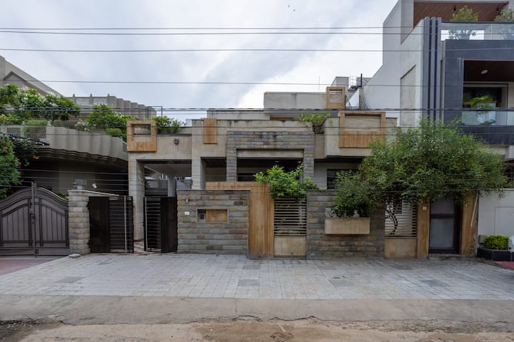 Elegant & Spacious 4 Bhk Villa | Vaishali Nagar - Jaipur