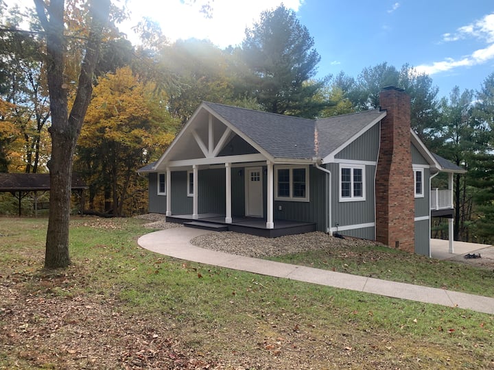 The Arbor House + Country Cottage Retreat - Lancaster, OH