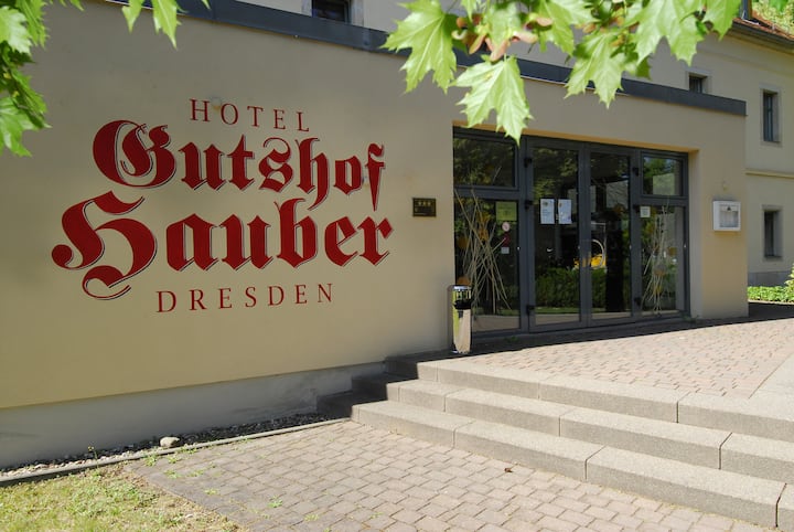 Hotel Gutshof Hauber - Dresden
