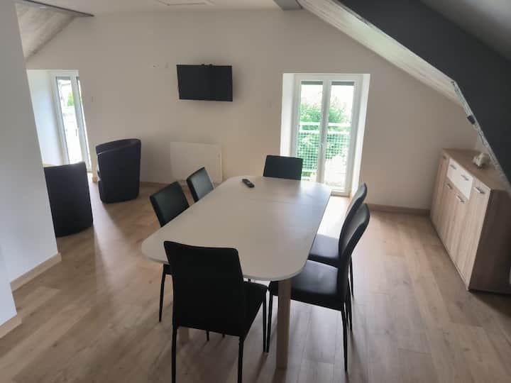 T3 Rénové 60m²- Vue Sancy- 5 Pers Calme + Parking - La Bourboule