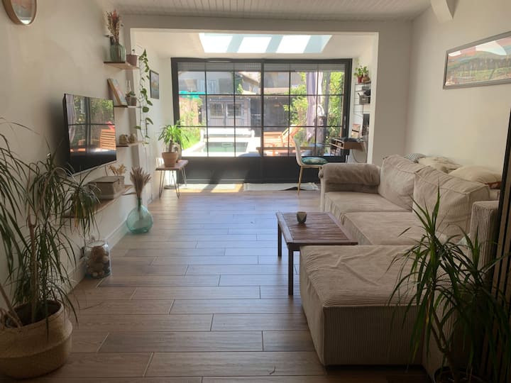 Belle éChoppe En Pierre Rénovée Avec Piscine - Bordeaux