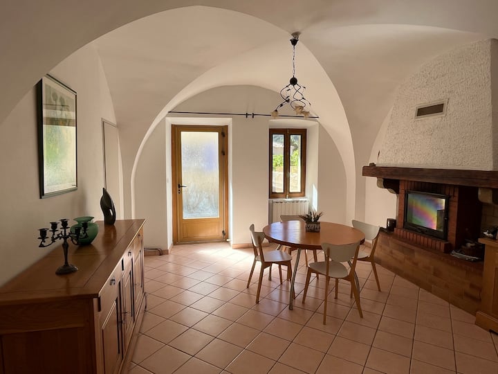 Charmante Maison De Village Grand Jardin Arboré - Luc-en-Diois