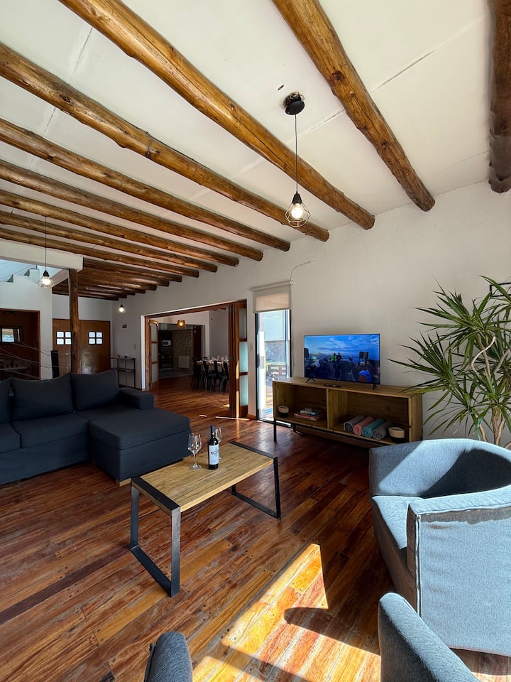 Casona | Chacras De Coria | Jardin | Pileta - Argentina