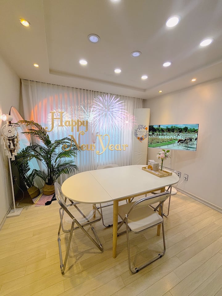 서울 New Year 모임 리뉴얼 오픈특가 이룸홈 #명동#동대문#경복궁#종로#북한산 - Seoul