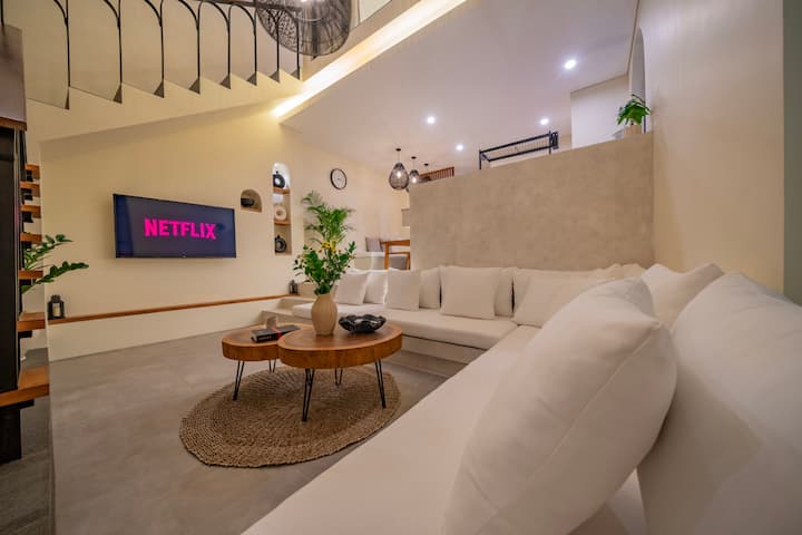 2br Villa W/ Pool & Beach Access - Indonesia