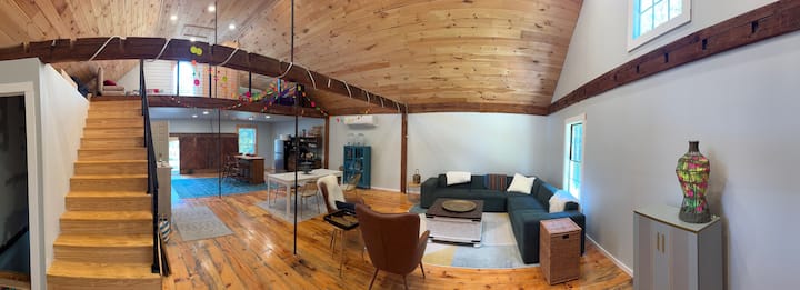 The Gray Barn Loft - Yarmouth, ME