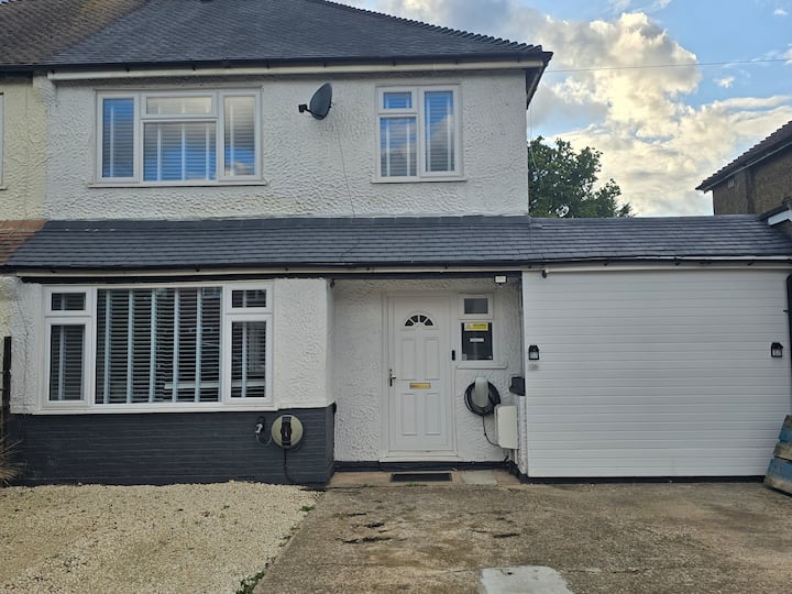 Comfortable House Near Gatwick Airport And Shops. - Crawley
