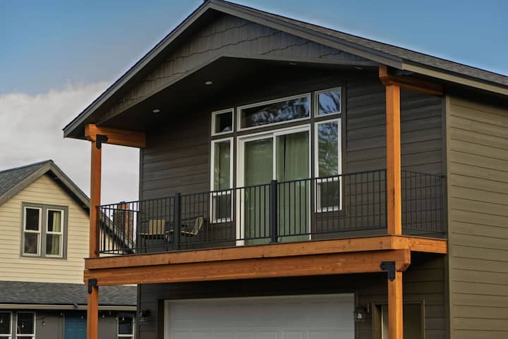 Cozy Perry District Apartment - Spokane, WA