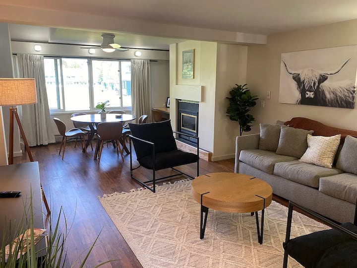 Heart Of Stowe 2br/2ba Stay: Pools-hot Tub-sauna - Stowe, VT
