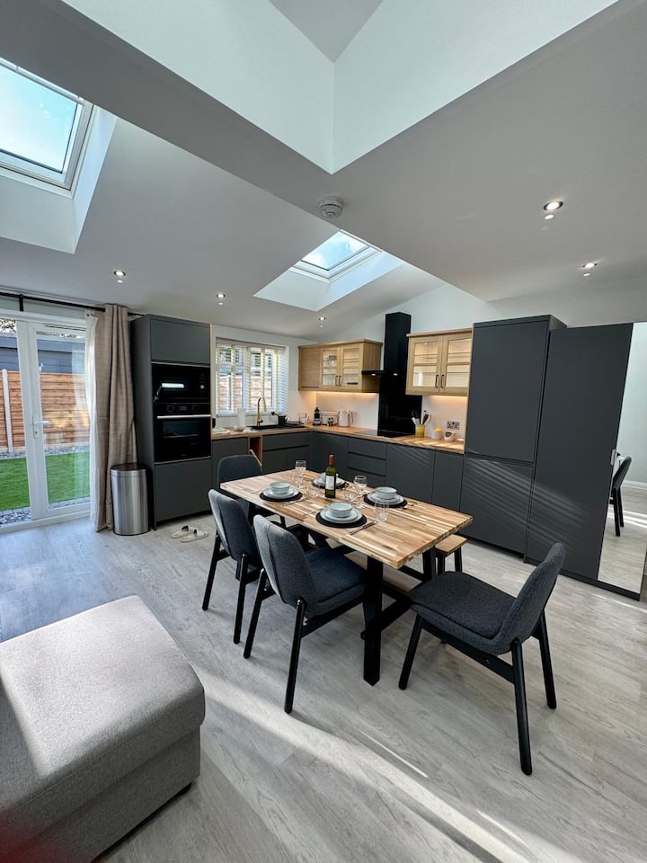 Spacious House Near Peppa Pig World & New Forest - Southampton