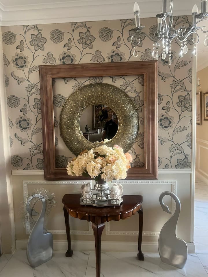 Jina Guest H
Ouse And Design - Polokwane